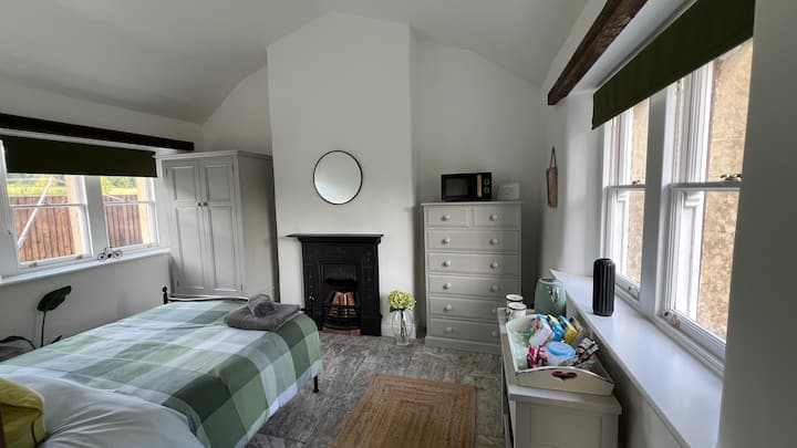 The Chapel - Self Contained Annex, Rudge Somerset - Bradford-on-Avon