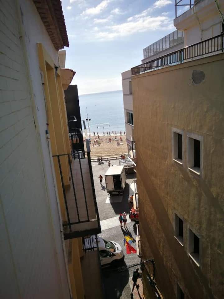 Habitación Doble Cama 1,35 Por Temporada - Benidorm