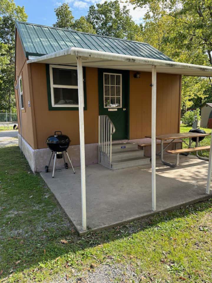 Cozy Cabin B - Northumberland, PA
