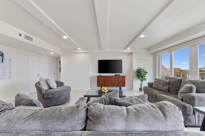 Solare Towers Beachfront Bliss & Relax - South Padre Island, TX