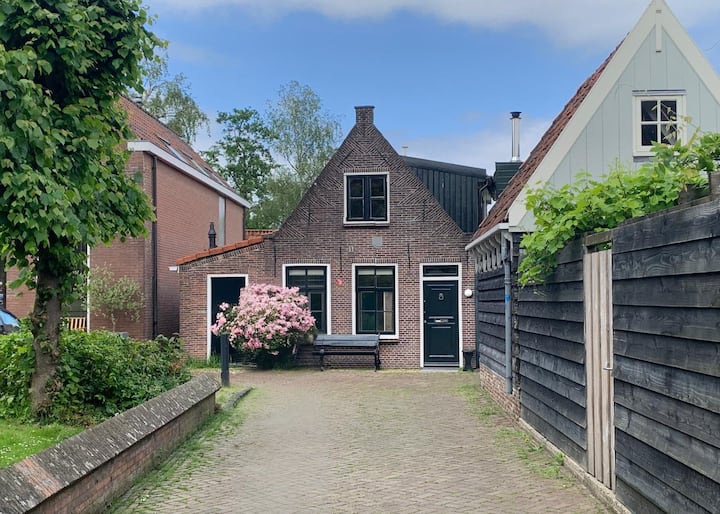 Characteristic House In Edam - Volendam