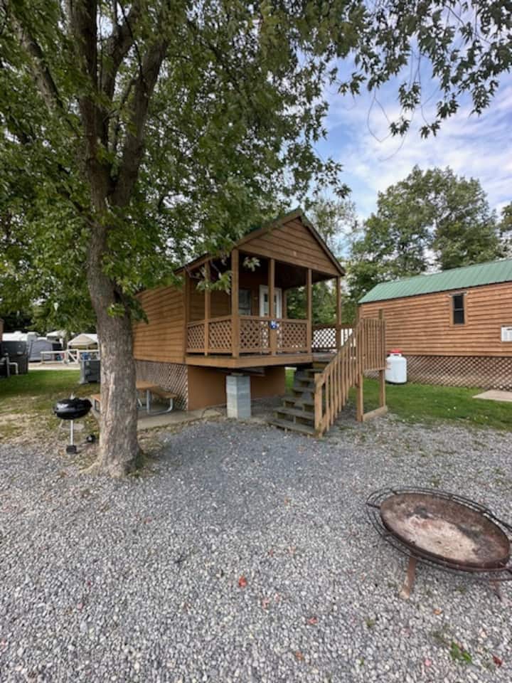 Dolphin Cove Cabin 3 - Lewisburg, PA