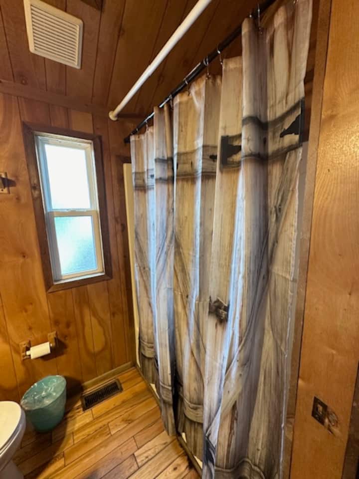 Dolphin Cove Cabin Dc-05 - Northumberland, PA