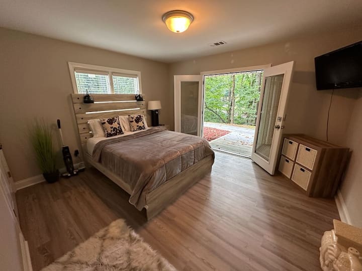 Private 2 Br Mini Apt In Atlanta's Best Location - Roswell, GA