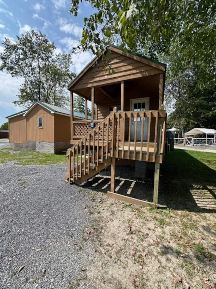 Dolphin Cove Cabin Dc-10 - Northumberland, PA