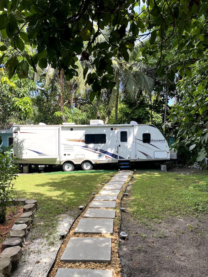Cozy Rv Near Miami's Wynwood - Miami, FL