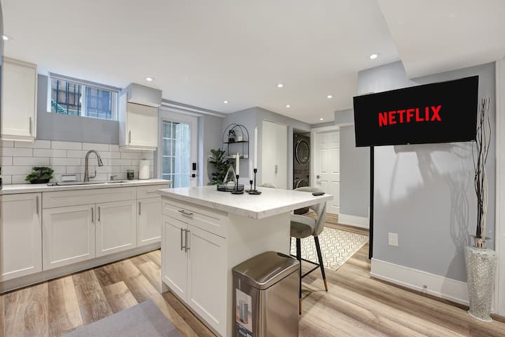 Huge Luxurious 2br W/ King Beds - Milton