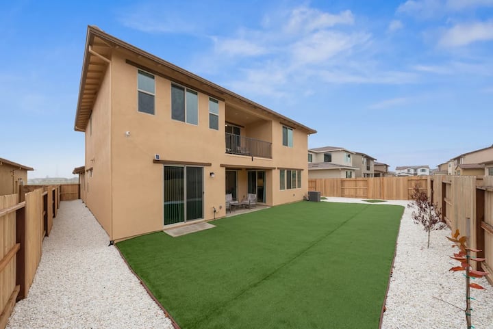 Luxury Spacious 5 Bd - Elkgrove - 麋鹿林