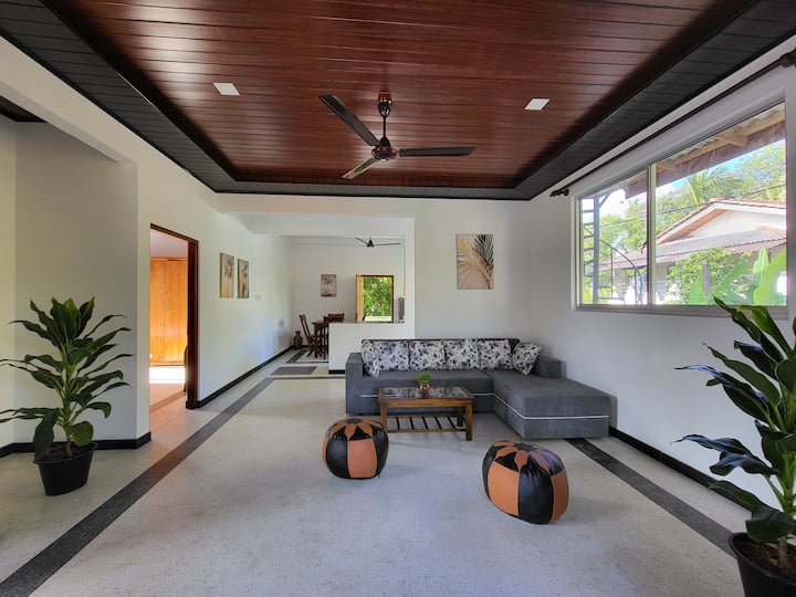 Spacious Apartment On The Hill - Sri Lanka