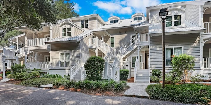 Private Villa With Resort Access - South Carolina