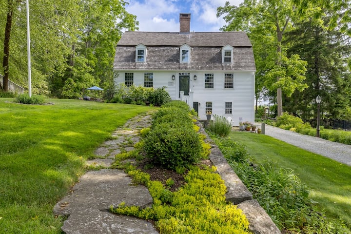 Historic John Burrows House In Downtown Mystic - Mystic, CT