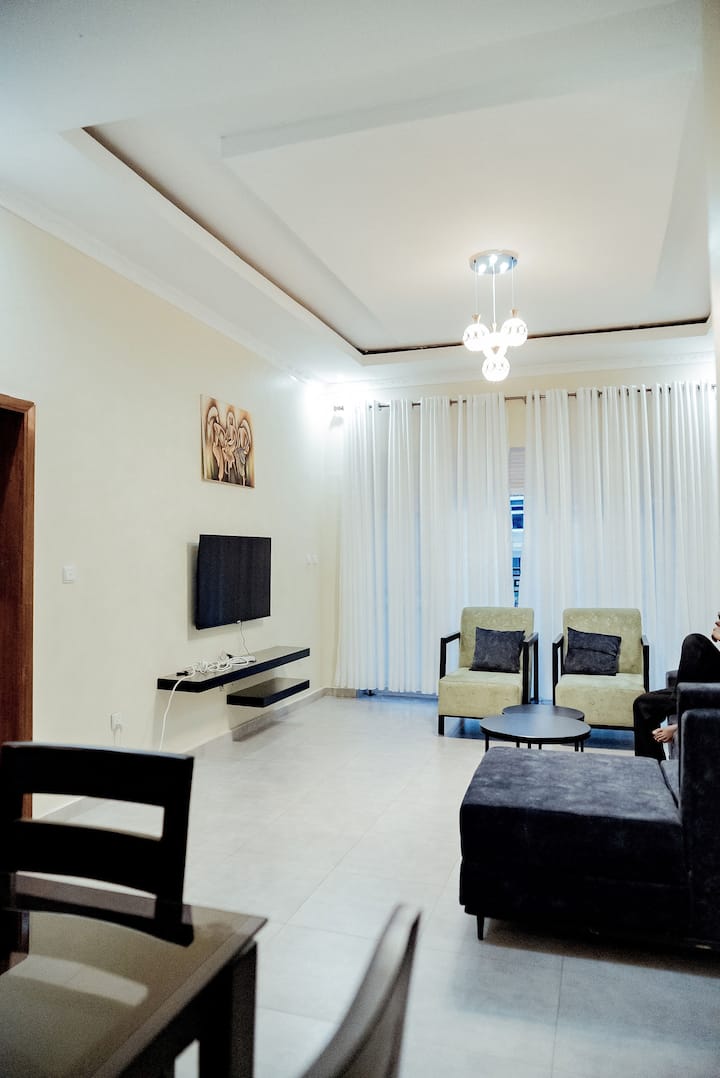 Cozy And Vibrant Apartment. - Rwanda