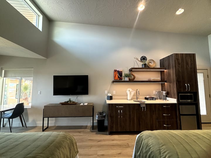 Luxury Casita 13, Near Zion Np - La Verkin, UT