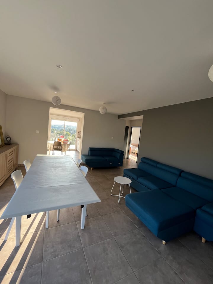 Gîte De Landuzière, Maison/appartement 8 Couchages - Saint-Étienne