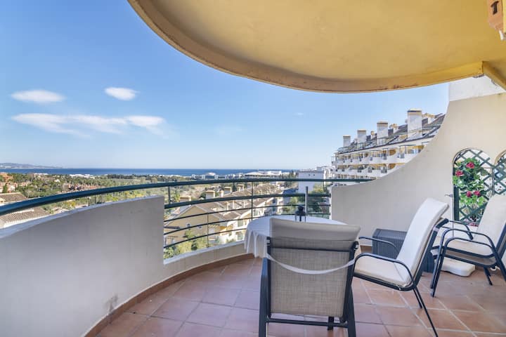 Well Located With Stunning Views - Puerto Banús