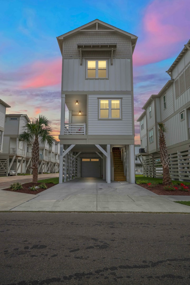 Treasure To Sea- 2 Blocks To Beach, Coastal Oasis - Carolina Beach, NC