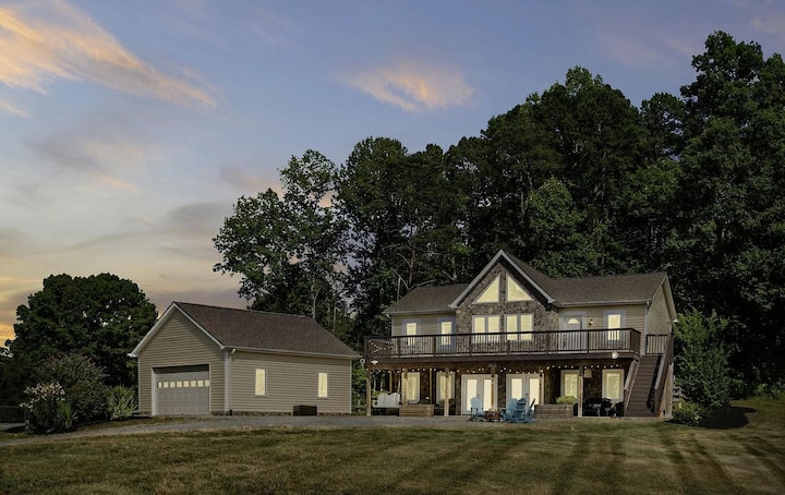 5 Bdrm Dog Friendly, Lakeview W/playground - Lake Anna, VA