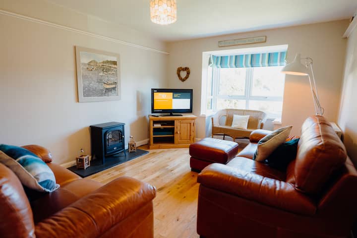 Edith Cottage, Charming House In Quiet Location - Saundersfoot