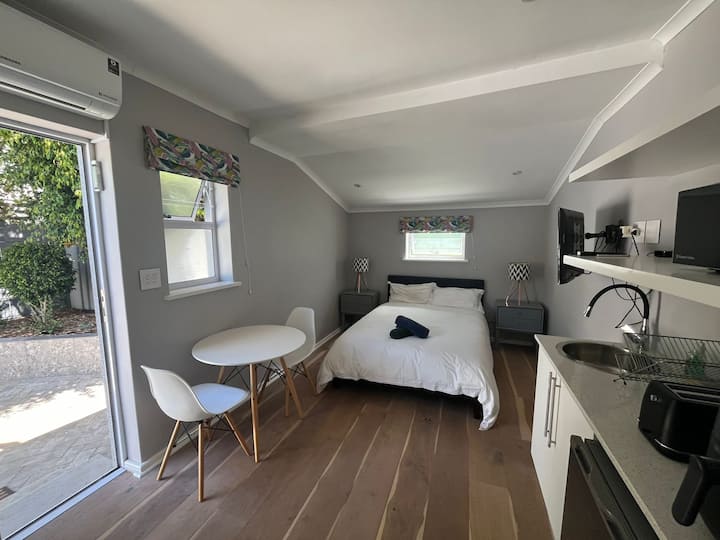 Peaceful Private Studio In Secure Wynberg Upper - Cape Town