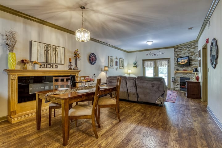 2104 - Fantastic Smoky Mountain Condo! - 피전 포지