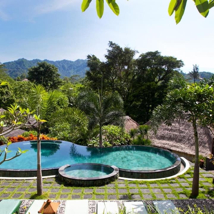 Beautiful Family Mountain Agung Sidemen - Sidemen