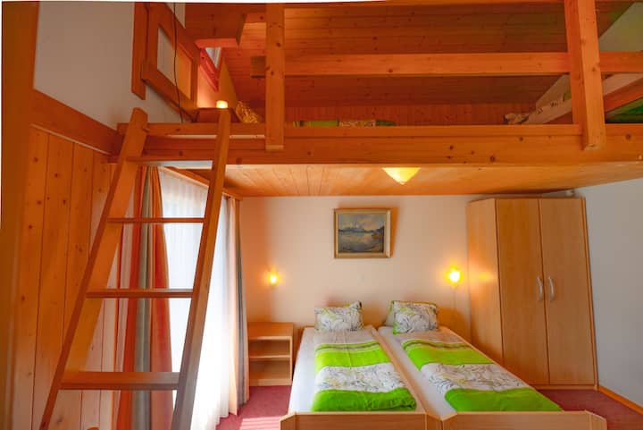 Family Room Lake View No.2 - Brienz