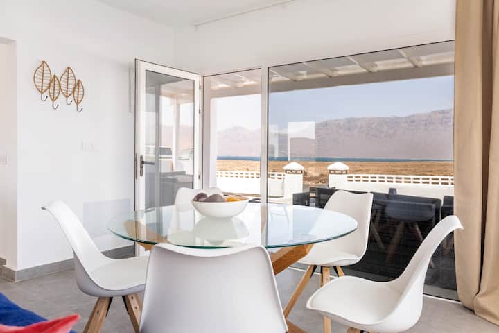 Casita San Juan Near Famara Beach, Surf, Kite,hike - Teguise