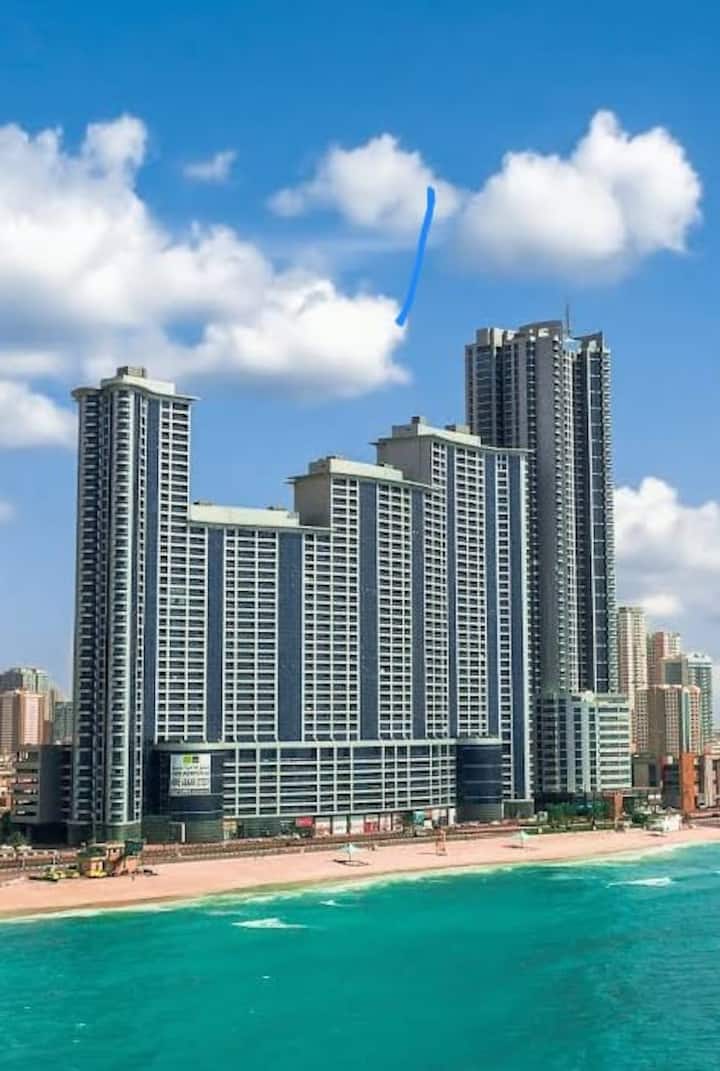 Wave N' Sea 3 Bedroom Apartment - Ajman