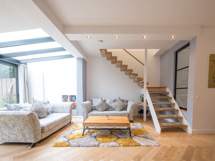 Hosted By Wendy; Historic Meets Modern - Wassenaar