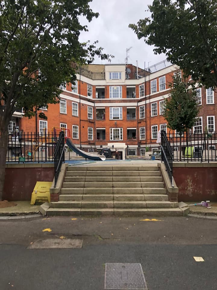 Comfy Double Bedroom, Kentish Town, Camden (K1) - Londres