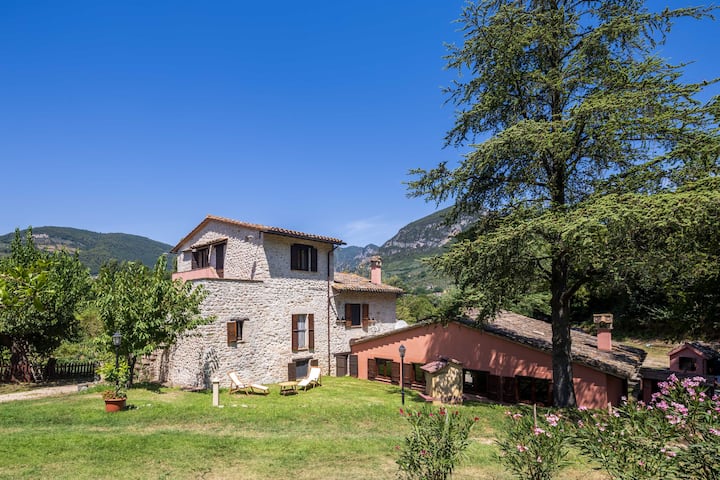 Farmhouse With Private Pool - Vacavilla Exclusive - Leonessa