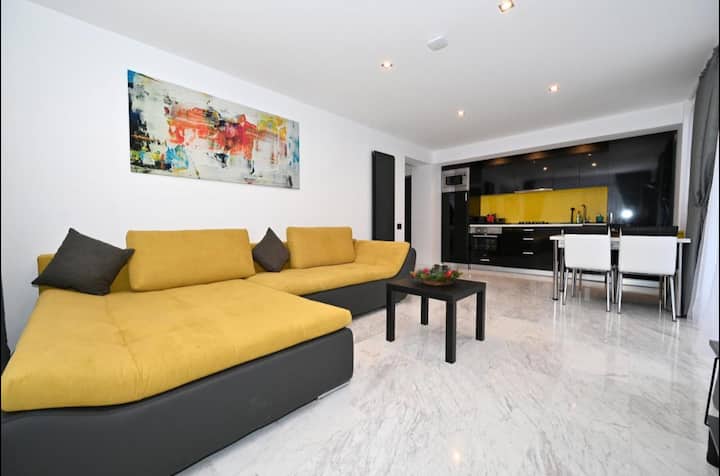 Classy 1 Bedroom Apartment - Predeal