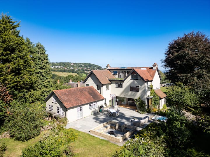 Luxury Family Retreat With Hot Tub And Sea Views - Dorset