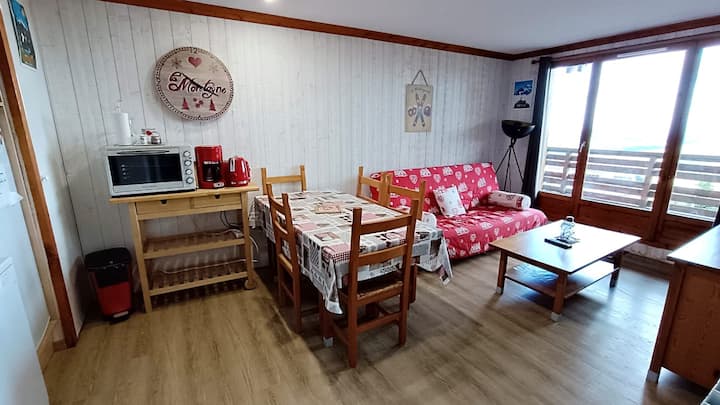 Bel Appartement 4-6 Personnes - Vue Montagne - Besse en Chandesse