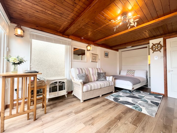 Little Penkernick- Newlyn-parking- Garden View - Newlyn