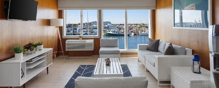 1br + Inn On Long Wharf Resort - Newport, RI