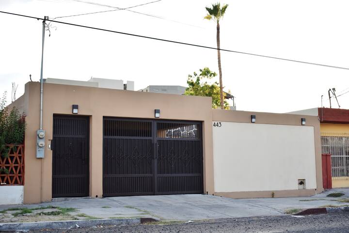 Amplia Casa Cerca Malecón - La Paz