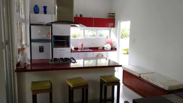 Casa De Descanso En Villeta - Villeta