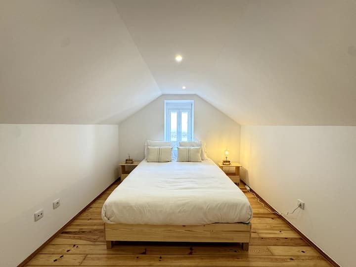 Spacious 3-bedroom In Estoril – 3 Min To The Beach - Oeiras