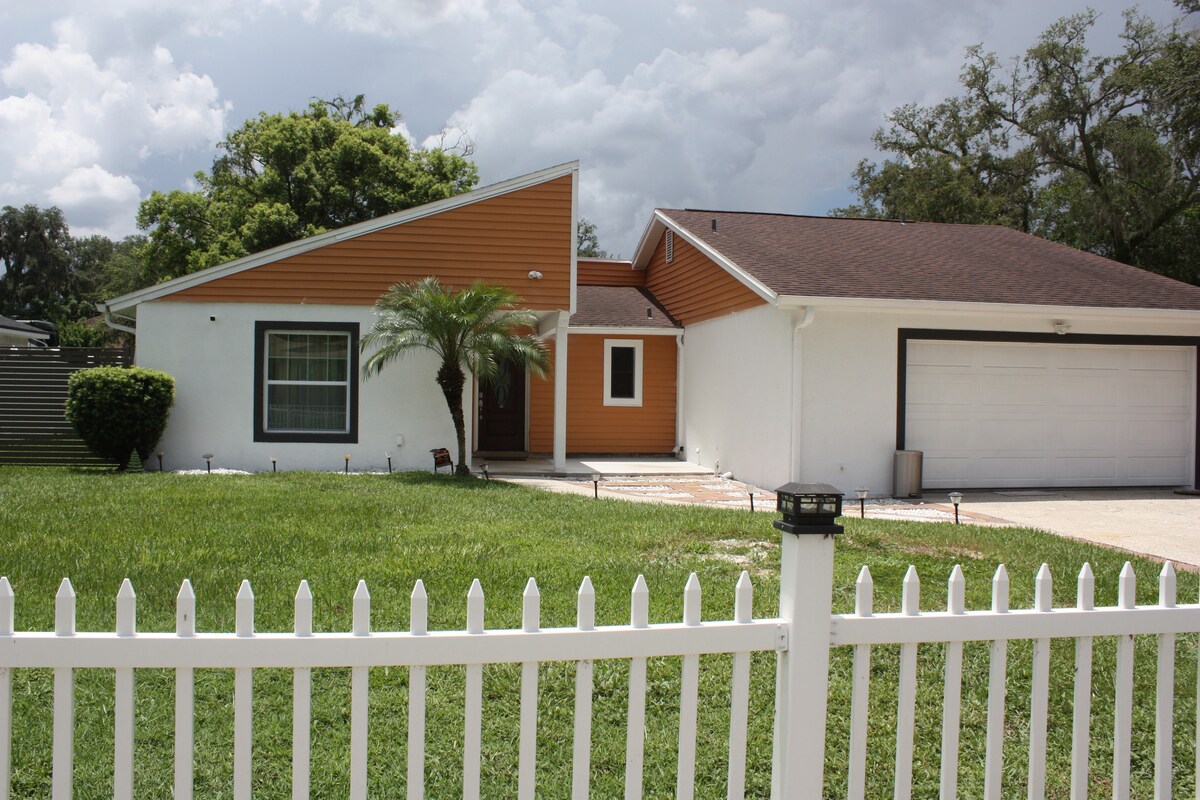 Step inside to see this home. - Houses for Rent in Tampa, Florida ...