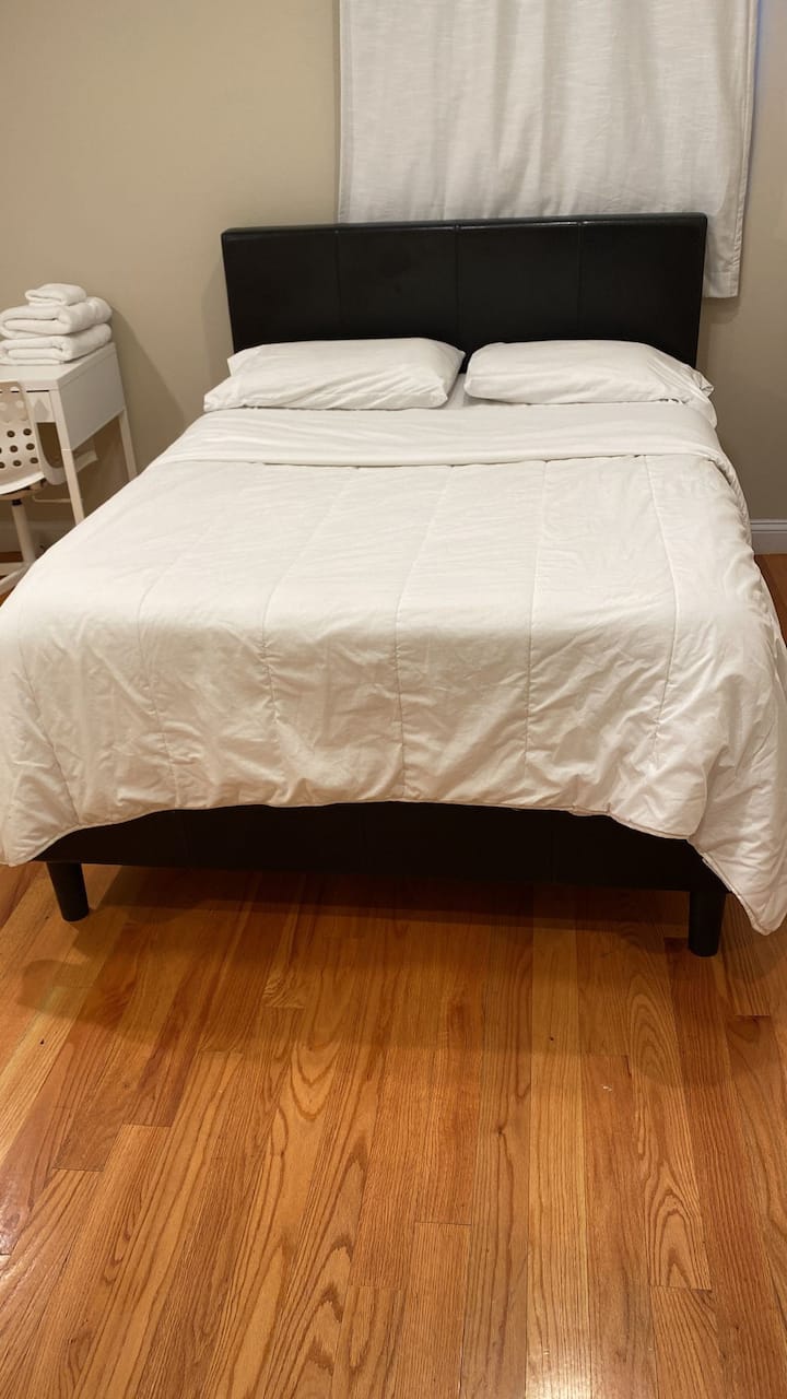 Spacious Room Near Porter Sq - Cambridge, MA
