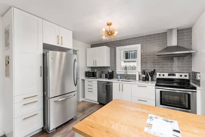 Modern Denver Bungalow - Denver, CO