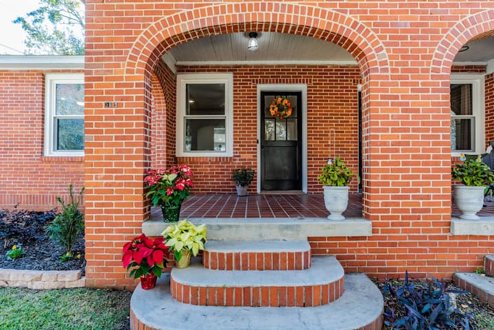 Southern Arches Of Midtown Mobile Duplex - Mobile, AL