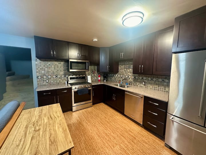 Modern 1 Bedroom Close To Uaa - Anchorage, AK