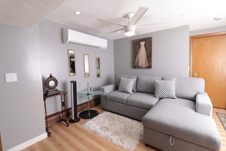 Tony & Mindy Nest 1 - Scituate, RI