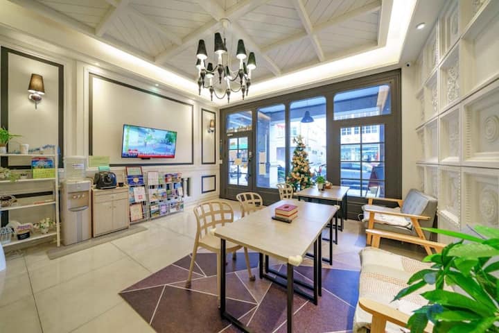 咩咩不是羊民宿Mieh's Inn 花蓮市區 電梯 寵物友善民宿 雙人房 - Hualien City
