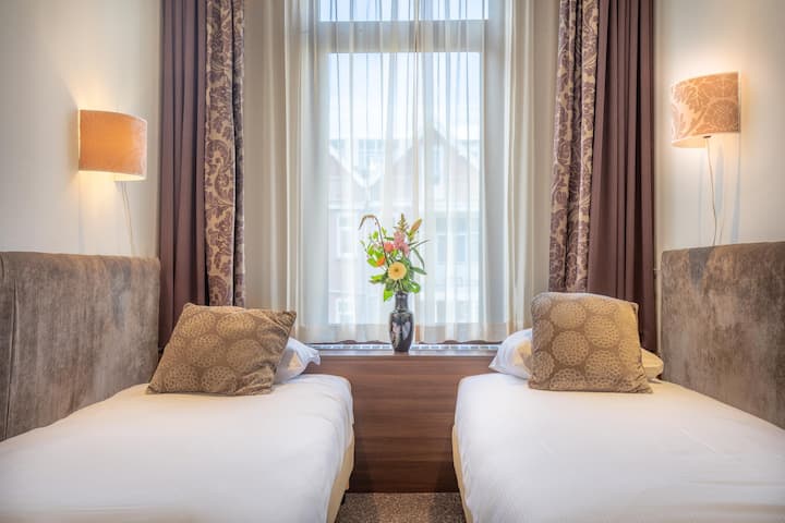 Twin Room Near City Center & Rotterdam Station - Rotterdam