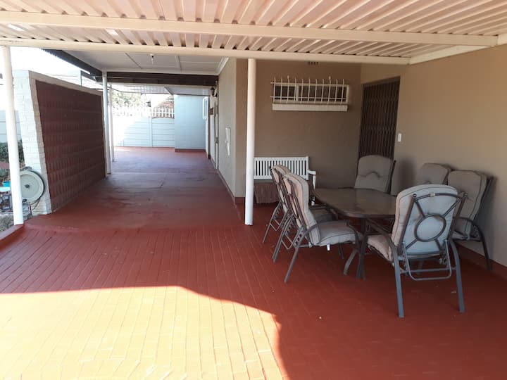 Rifle Range Cottage - Johannesburg South