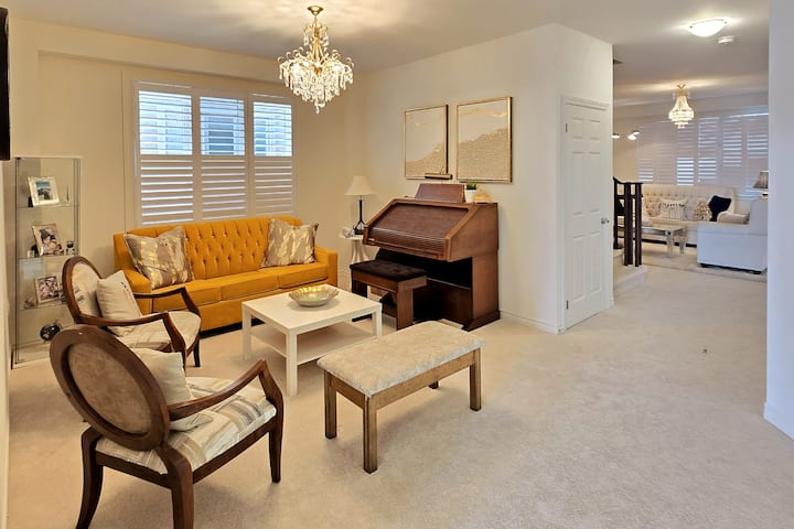 Home In Fergus: Grand & Gorgeous - Fergus