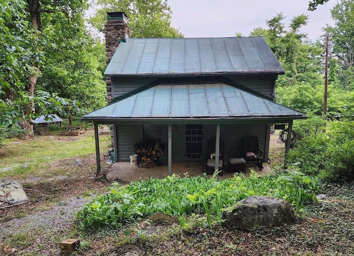 Cozy Cabin W/ Natural Beauty! - Bedford, VA
